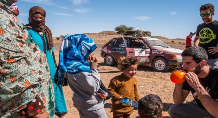 Cambota Team across the Moroccan desert with 30 kg of school material ...